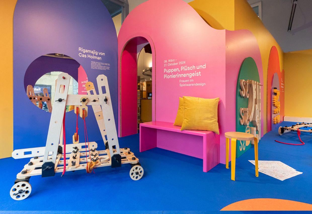 Display windows - Cas Holman - display window